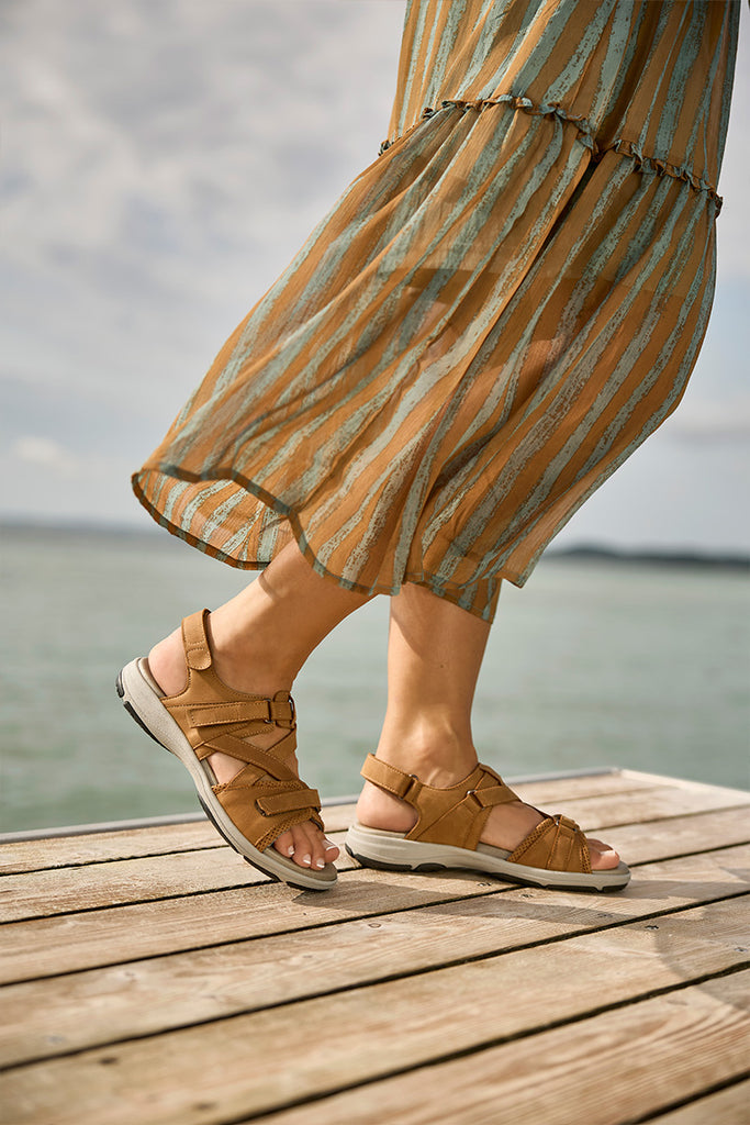 New Feet 241-12-1537 Cognac – Komfortabel Damesko Wide